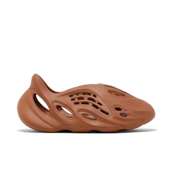 adidas | Shoes | Adidas Yeezy Foam Runner Slides Clay Red Men Clayre ...